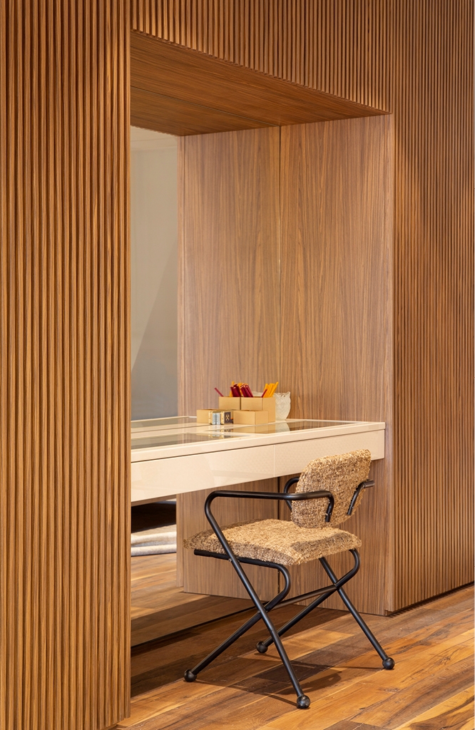 Panels composed of parallel slats, spaced apart, forming longitudinal ...